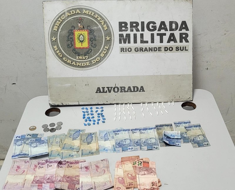 BRIGADA MILITAR DE ALVORADA REALIZA PRISÃO POR TRÁFICO DE ENTORPECENTES ... BRIGADA MILITAR DE ALVORADA REALIZA PRISÃO POR TRÁFICO DE ENTORPECENTES ...